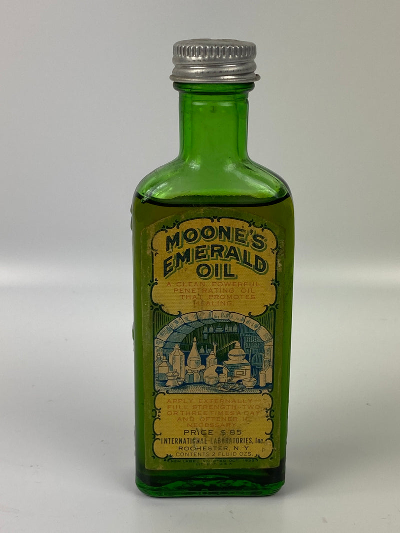 Antique Moone's Emerald Oil Medicine Bottle FULL 4426117972029 - Old ...